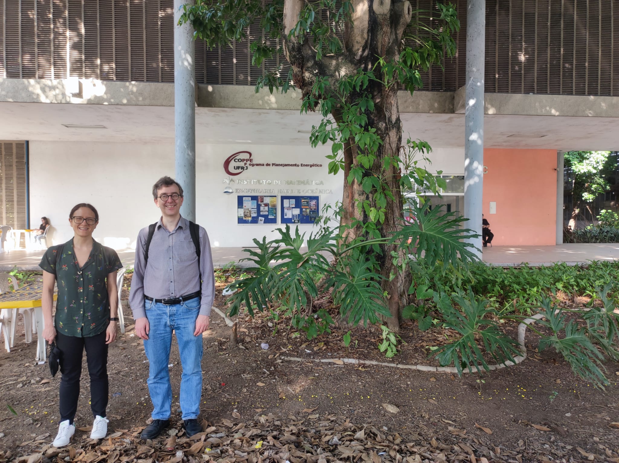 Maria and Peter visit the Federal University of Rio de Janeiro ...